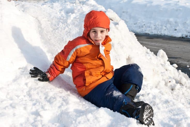 8 Great Spots for Snow Tubing in CT + 2 More Nearby!