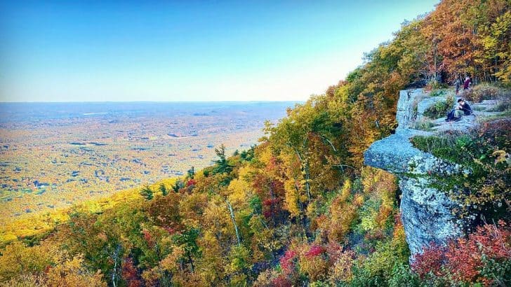 12 Best Places to See Catskills Fall Foliage in 2025